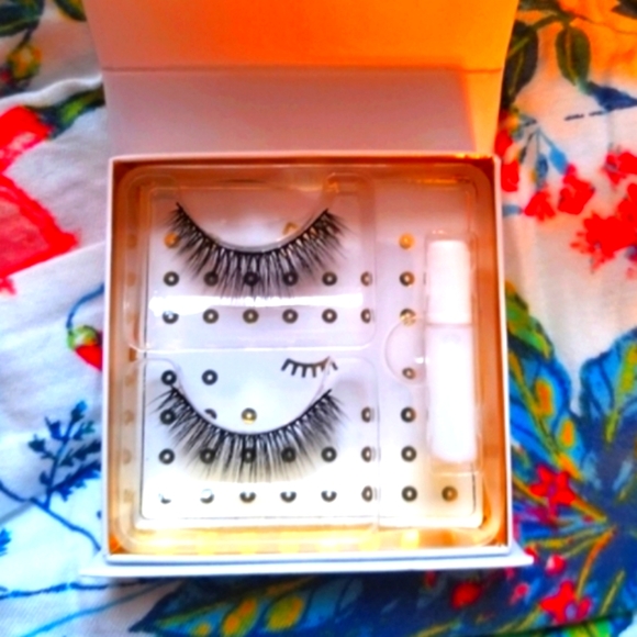Battington and Skyn Iceland | Makeup | 3 For 3 Battington Lashes Nwot ...